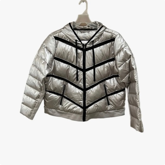 zuda | Jackets & Coats | Zuda Quilted Silver Black Hooded Puffer Coat ...
